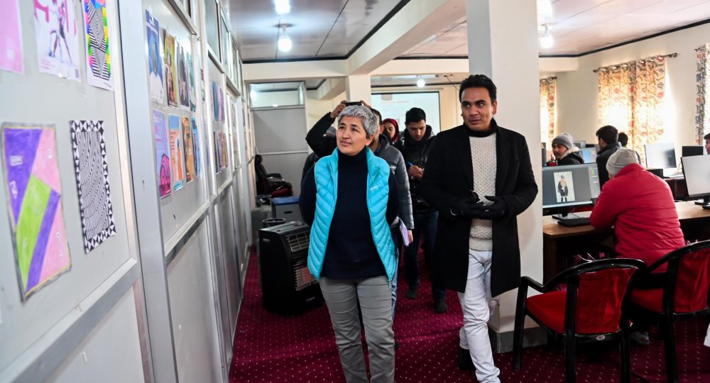 Padma Angmo visits ITI, GDC Kargil, reviews skill development courses ...