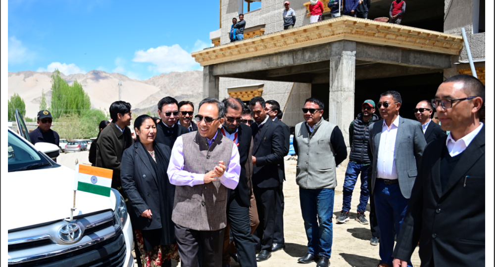 Justice Tashi Rabstan visits Leh district, carries out inspection ...