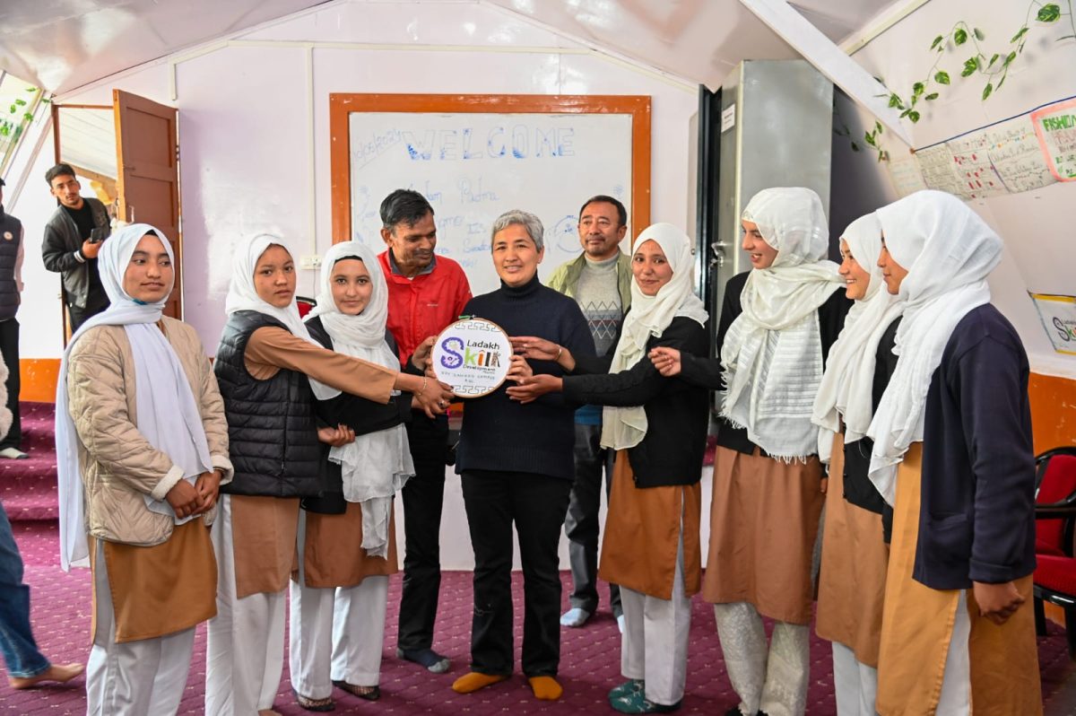 Padma Angmo visits UOL's Kargil Campus, GDC-Kargil's Sankoo Campus ...
